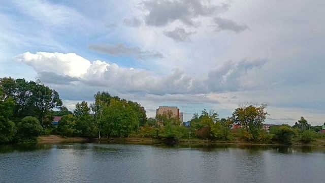 Я ВИДЕЛА НЕБЕСА И ПОЮЩИХ ТАМ ЛЮДЕЙ