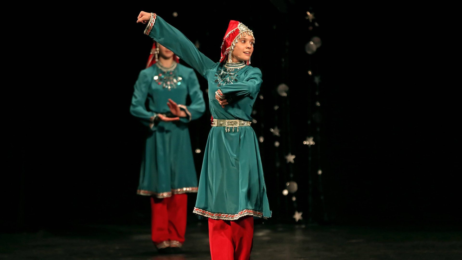 АВАРСКИЙ ТАНЕЦ, Ансамбль "Школьные годы". AVAR DANCE, Ensemble "School Years".