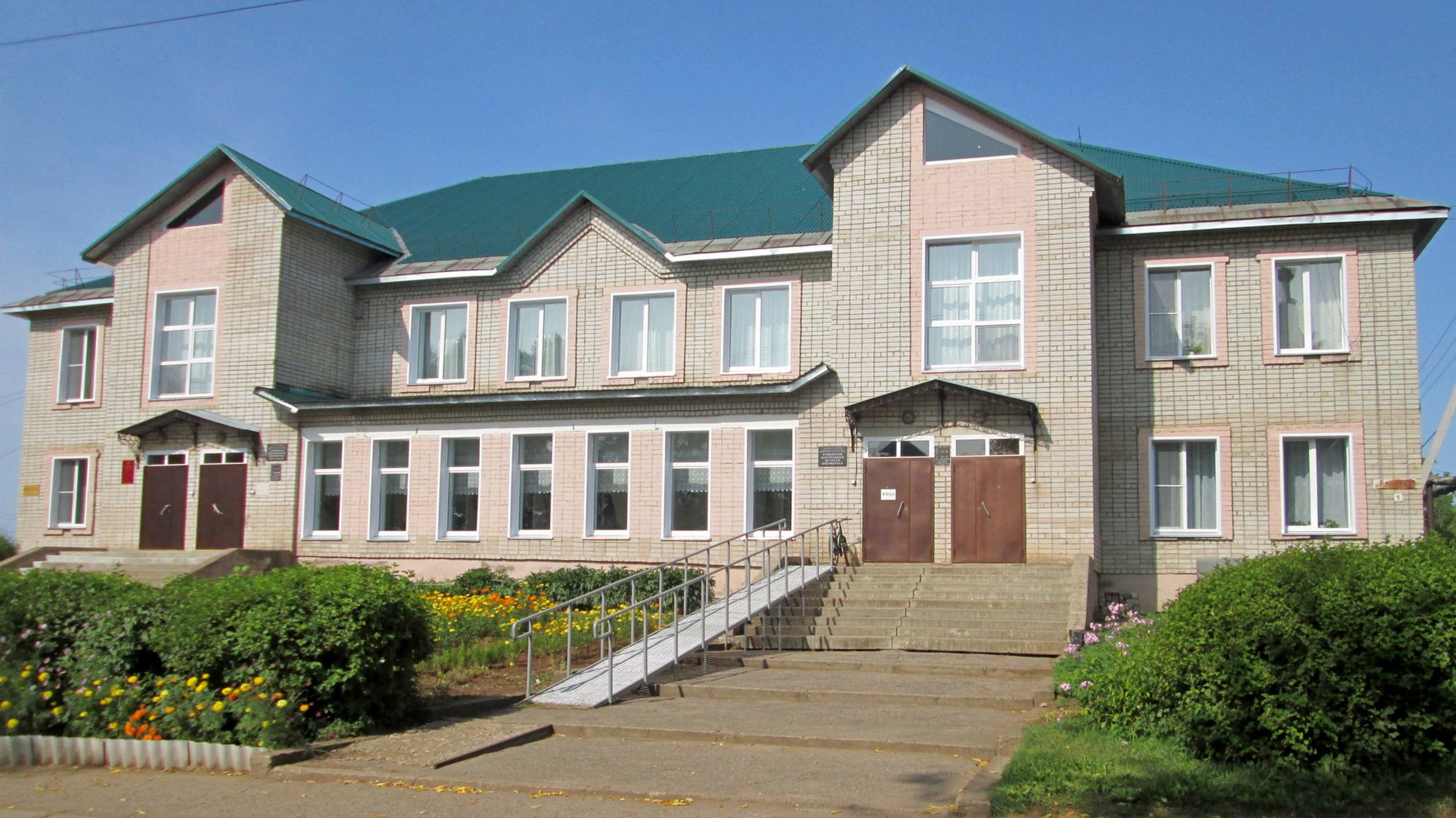 Видеоэкскурсия по библиотеке Фищева