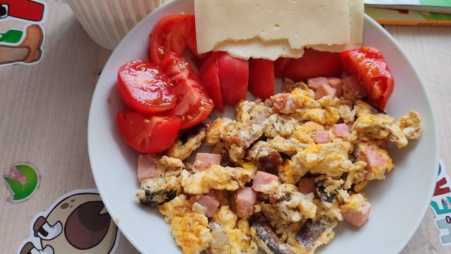 11-09-2025 поздний деревенский завтрак, уютная жизнь в деревне