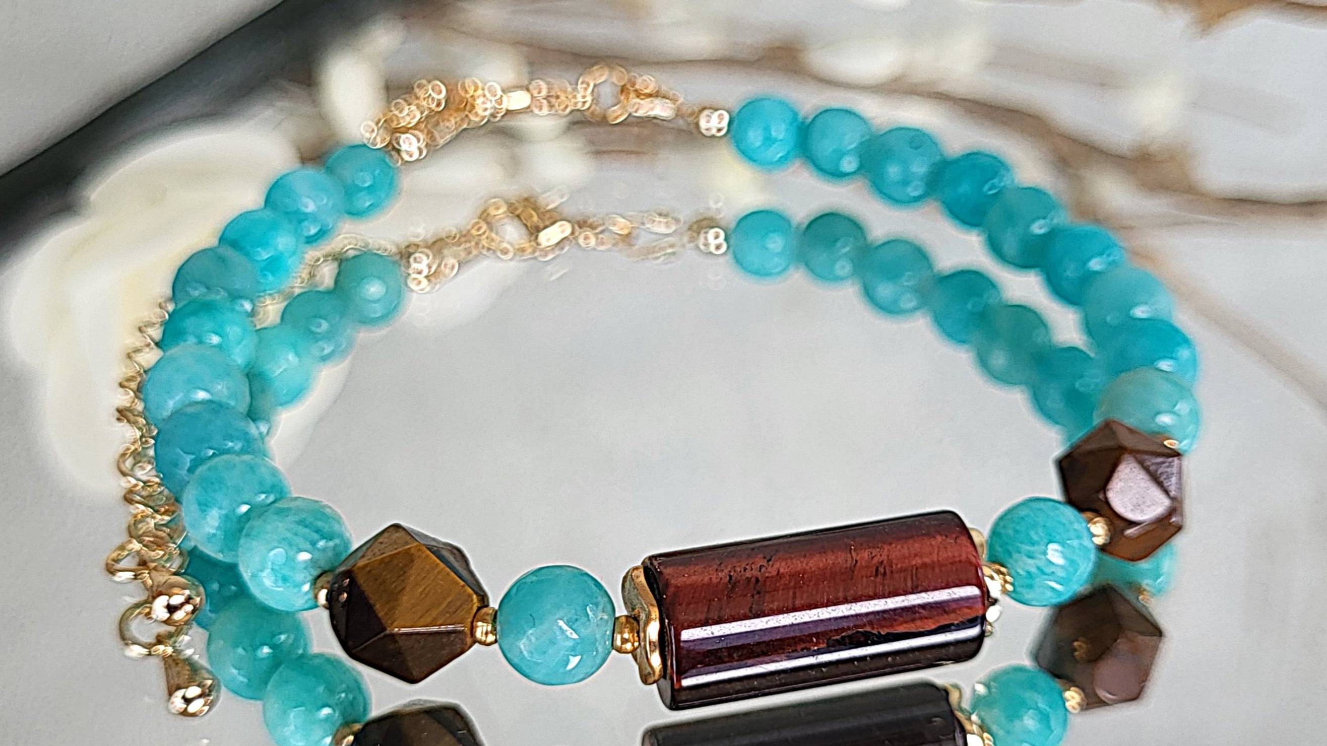 Браслет из амазонита, тигрового и бычьего глаза
