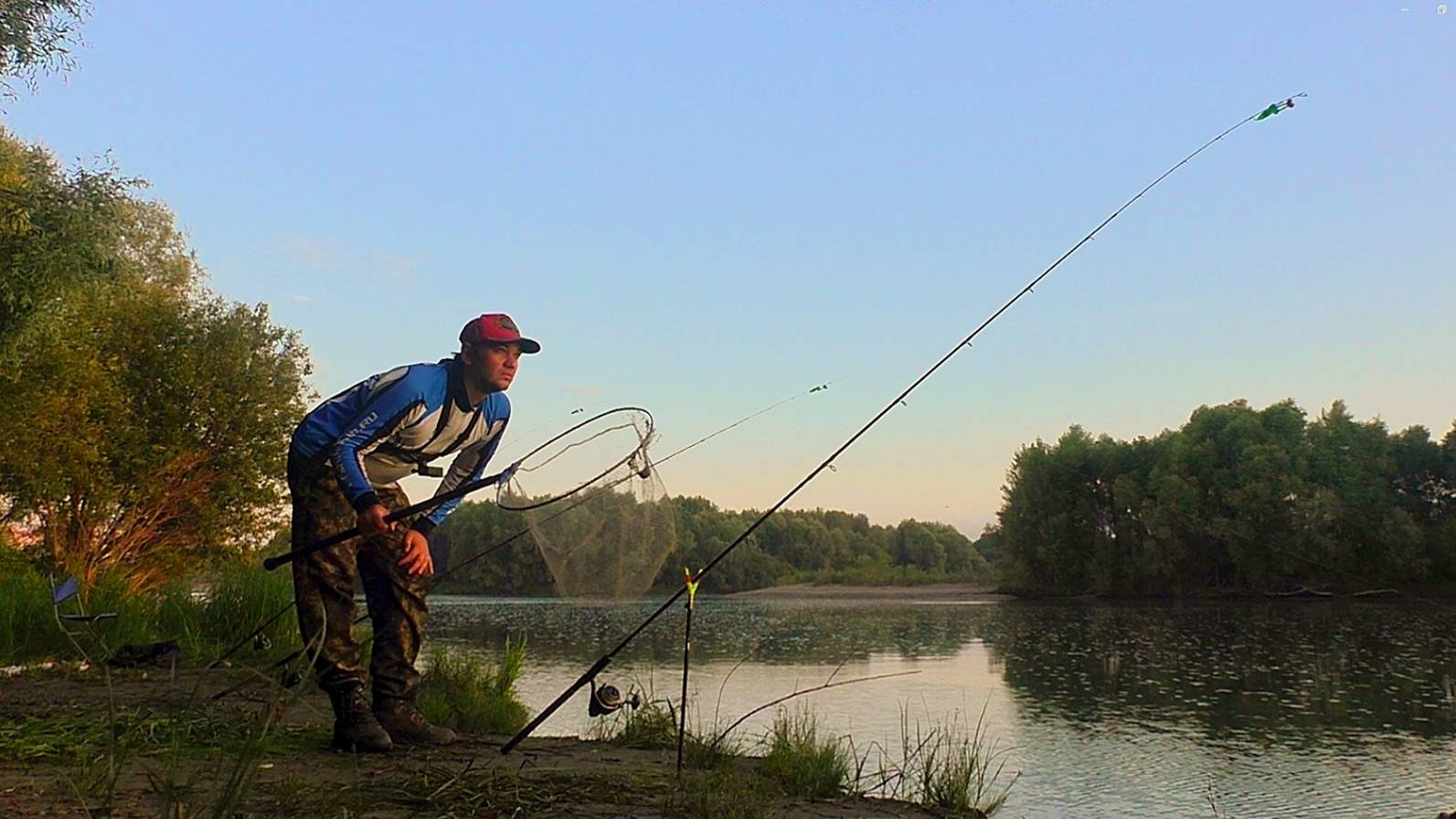 УЕХАЛ НА РЫБАЛКУ ОДИН! Закинул на ЖИВЦА и ПОЛУЧИЛОСЬ ЭТО! Ночная рыбалка 2025