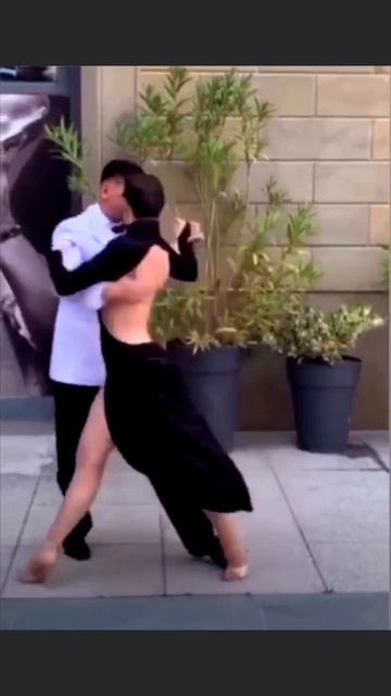 У страсти есть свой танец, и он — красноречивей самых вдохновлённых слов.