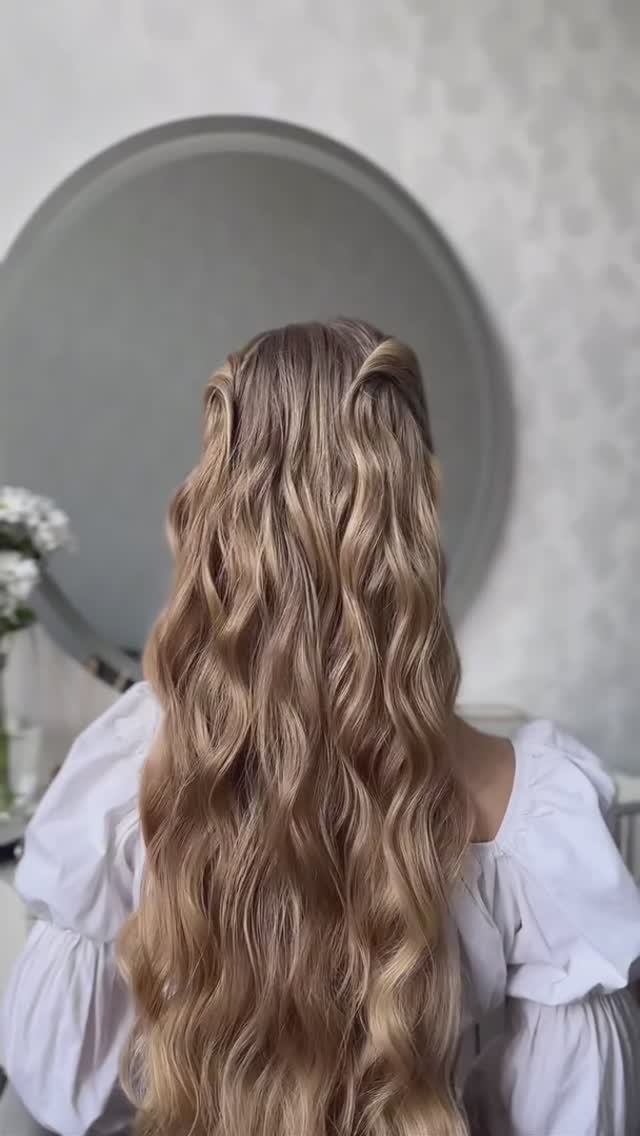 Нежная мальвинка из текстурных локонов #прическа #укладка #волосы #локоны