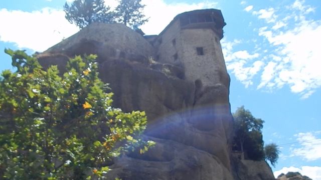 Гид у монастыря Варлаама!