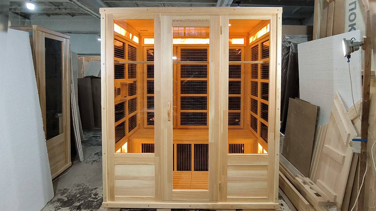 Видеообзор трехместной кедровой ик-сауны премиум-класса с карбоновыми нагревателями