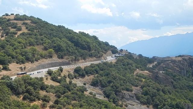 На отдельной скале -Монастырь Святой Троицы!