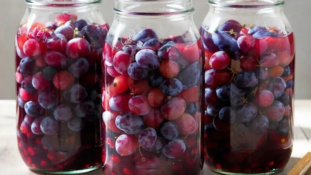 Заготовка компотов на зиму из винограда.