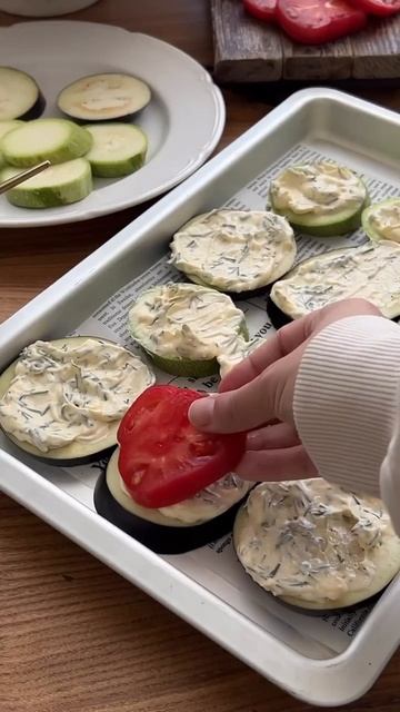 Сохраняй очень вкусный рецепт с кабачками и помидорами #рецепты #кабачки #баклажаны #готовимдома