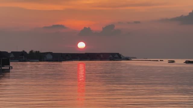 ПРЕКРАСНЫЕ МОРСКИЕ ПАНОРАМЫ МАЛЬДИВ.  НОВЫЙ ОТЕЛЬ FOUR SEASONS Landaa Giraavaru
