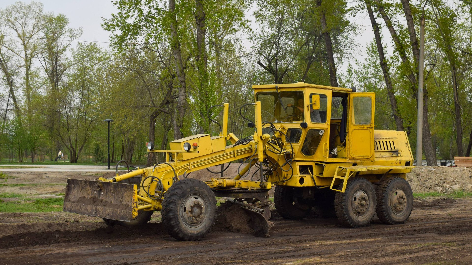 Автогрейдер ДЗ-99. Старичок в работе. Звук А-41. / The old Soviet grader DZ-99.