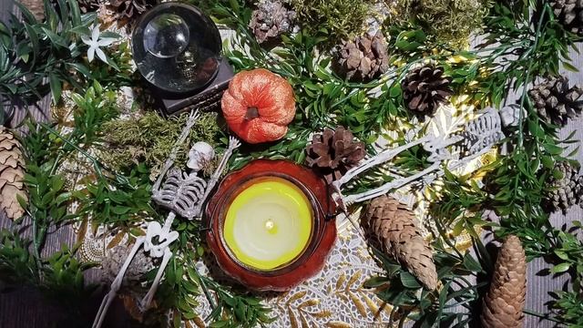 Первые упоминания о ведьмах в книгах. Кэтрин Хоу — «Книга Ведьм»!  Осенняя мистика №2