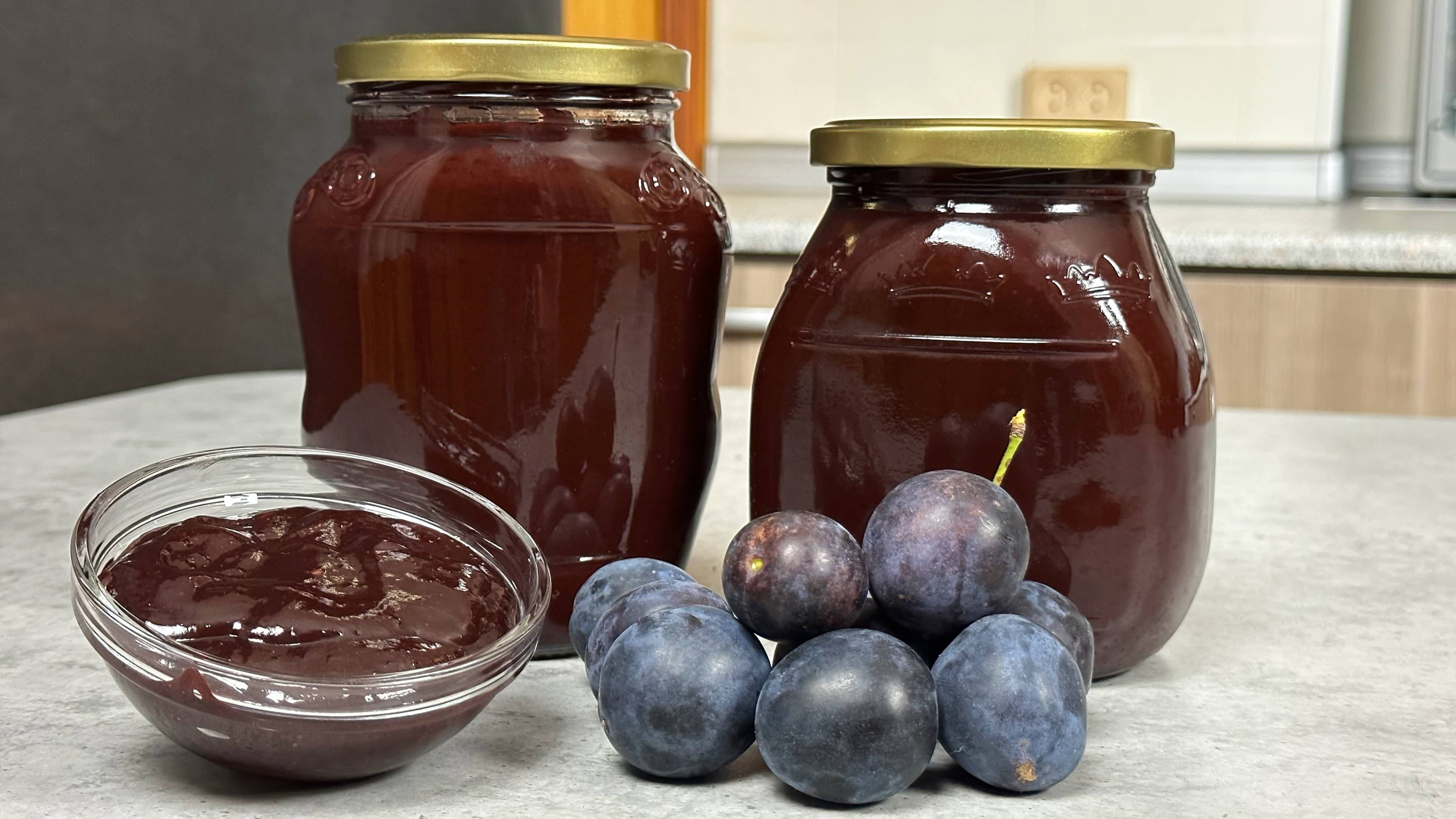 Моя обязательная ЗАГОТОВКА ДЕТЯМ на зиму: сливовая НУТЕЛЛА (банки прячу в шкафу на кухне)