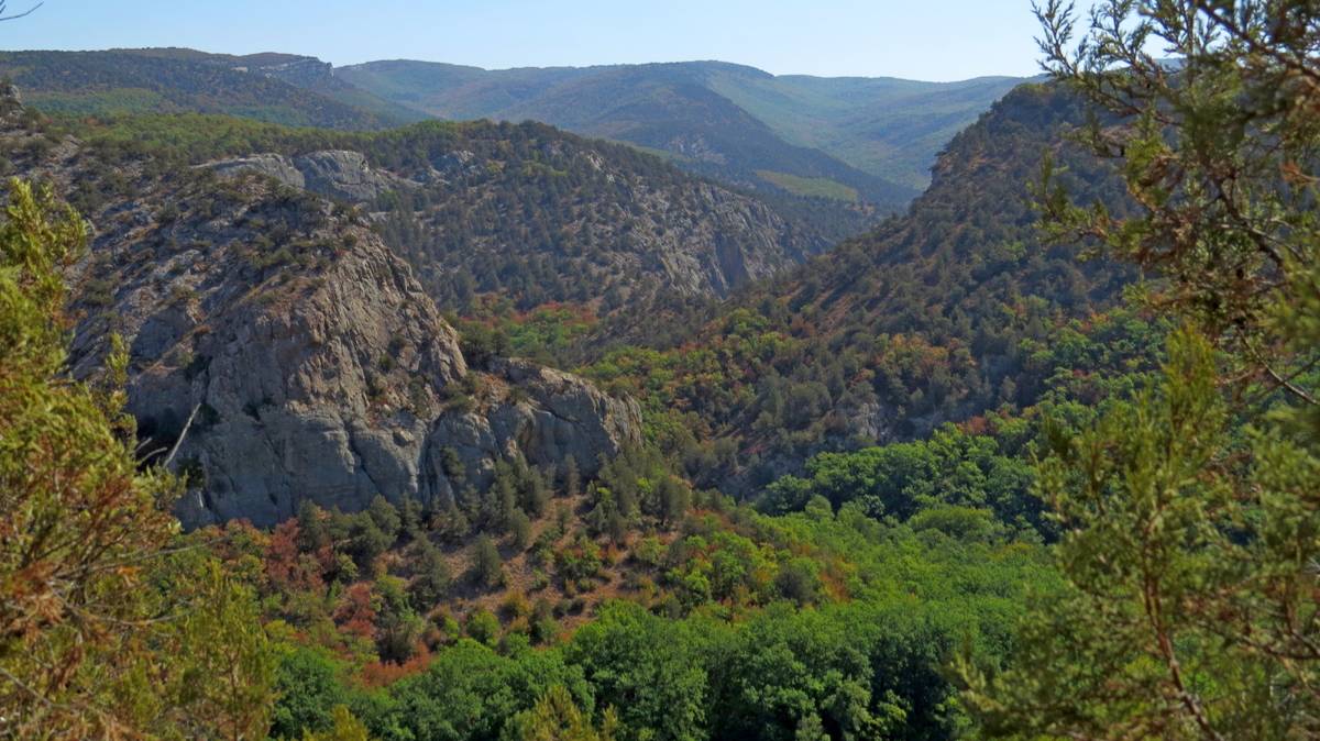 Над каньоном реки Черная. Севастополь.