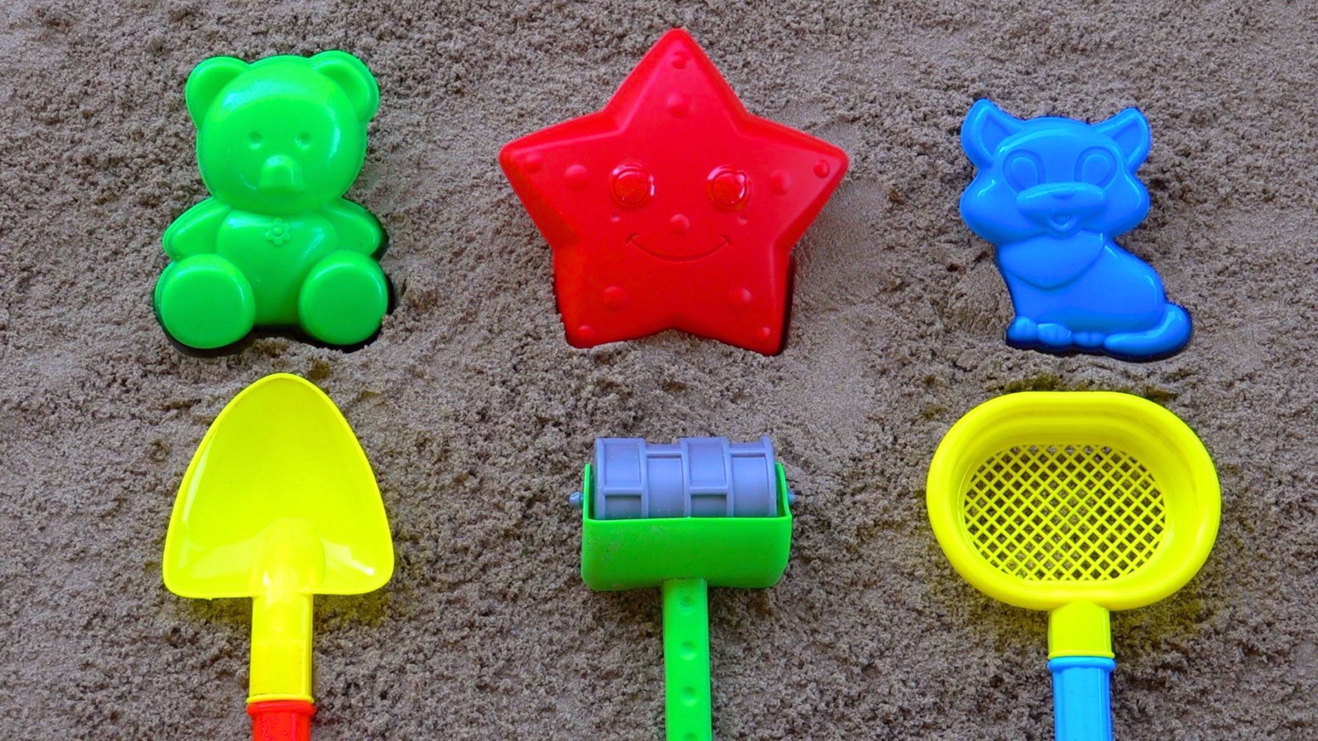 Учим цвета и цифры с цветными формочками для песка | Инструменты для Детей |Обучающее видео