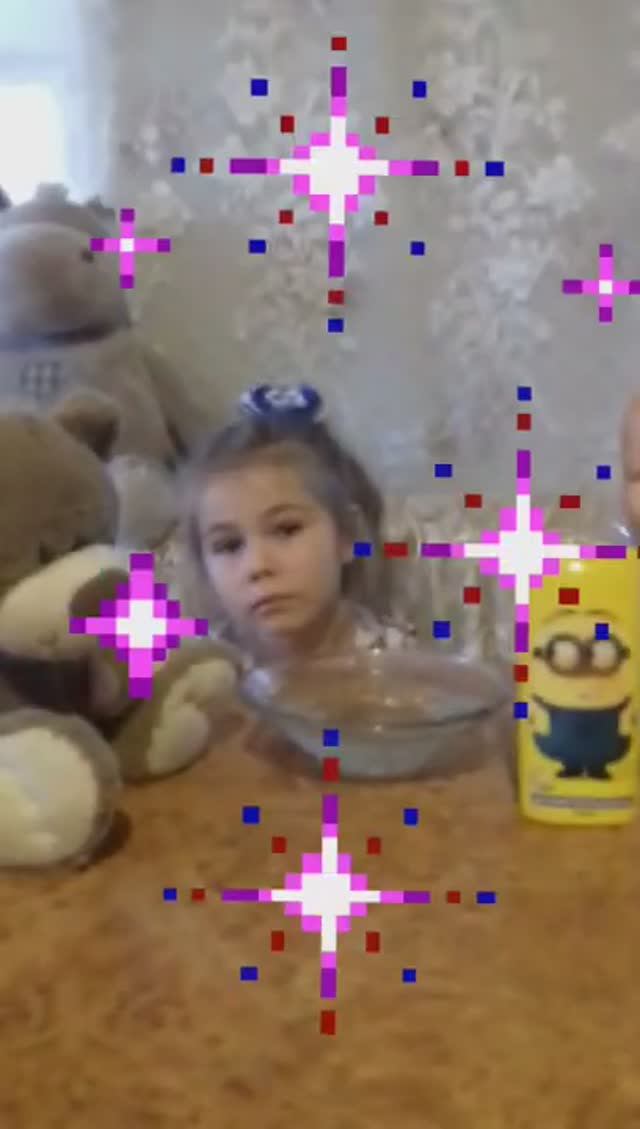 Опыт _ Микробы убегают от мыла . phrase experience germs escape from soap .