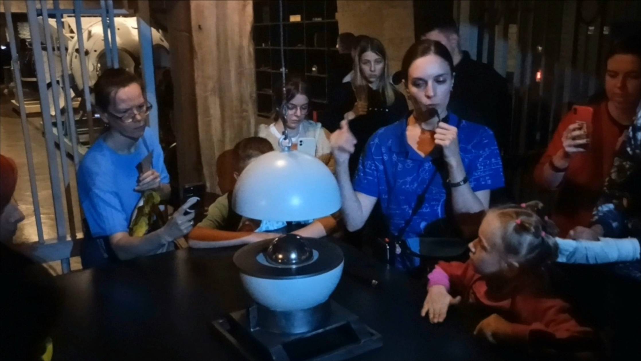 Павильон АТОМ - на экскурсии...