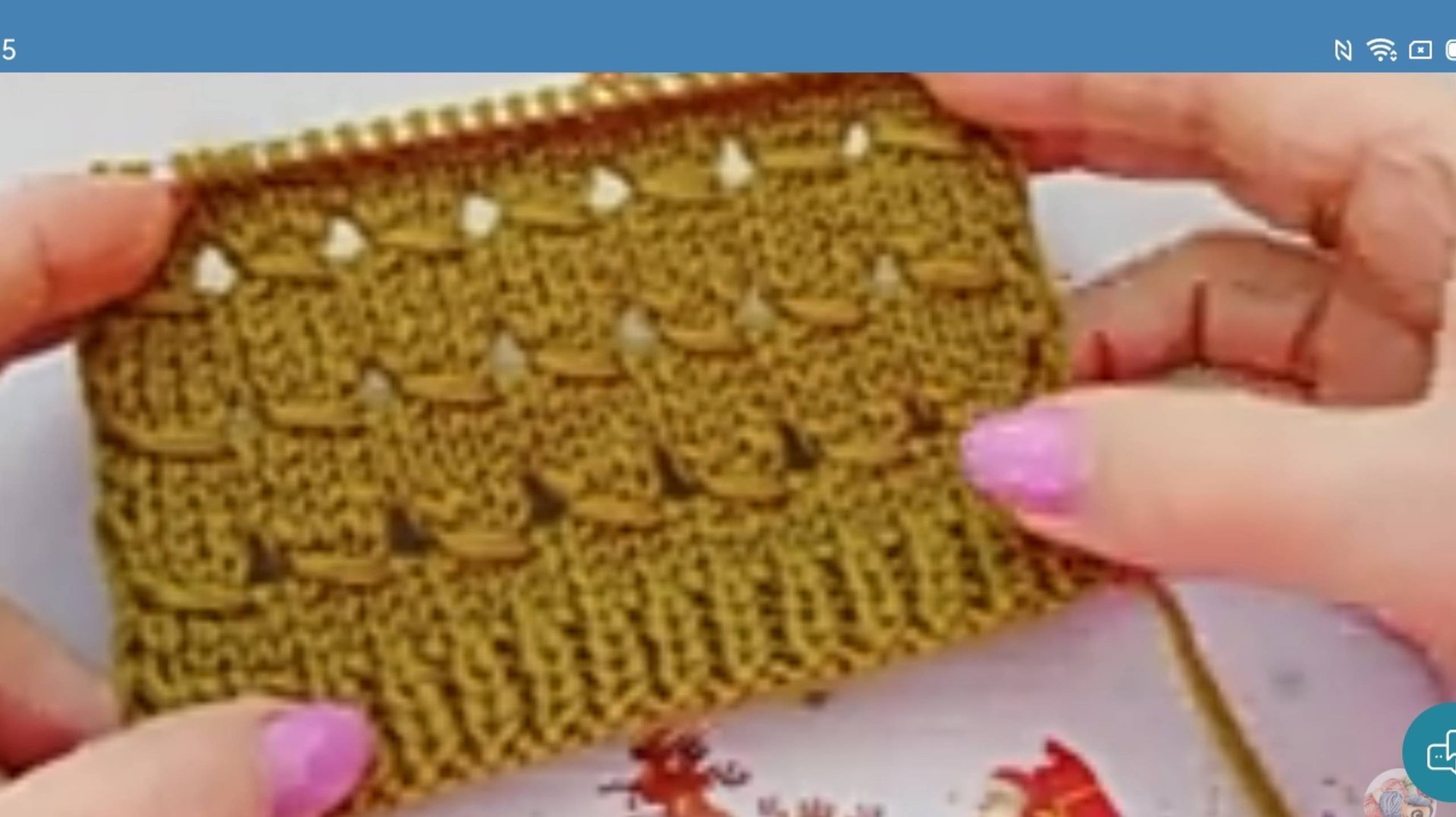 Красивый и нарядный узор спицами.