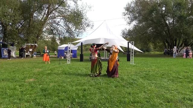 Главная сцена. Начало