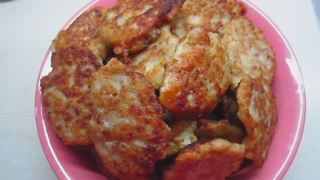 СМЕШАЙТЕ КЕФИР С ФАРШЕМ и приготовьте самые ленивые пирожки (беляши) !!!