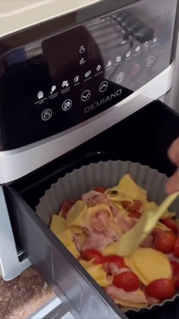 Ленивый завтрак 
⏰ 19 минут
🌡️ 180 ℃ #аэрогриль #рецепты #дляаэрогриля #готовимдома