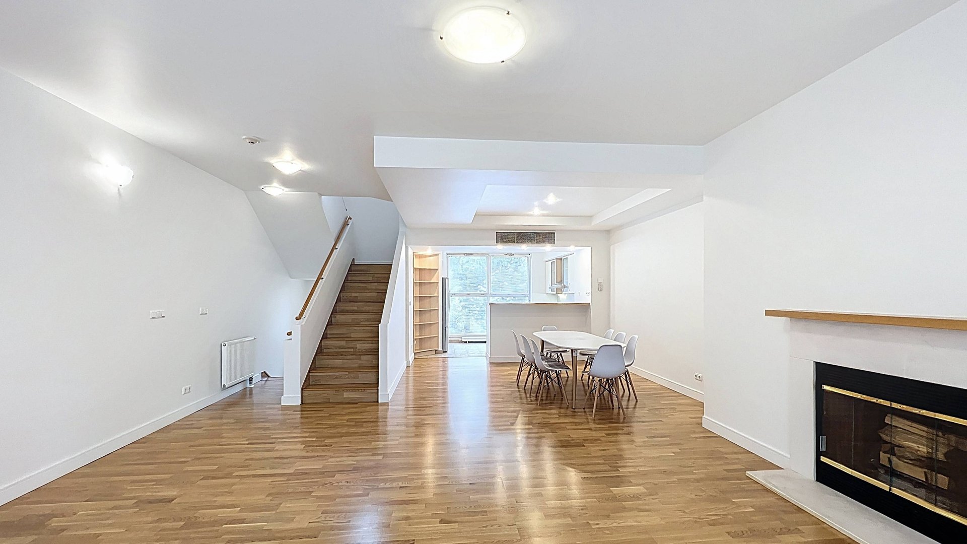 Береговая улица, аренда 4-комнатного таунхауса,  209 м²  (ID 47284)