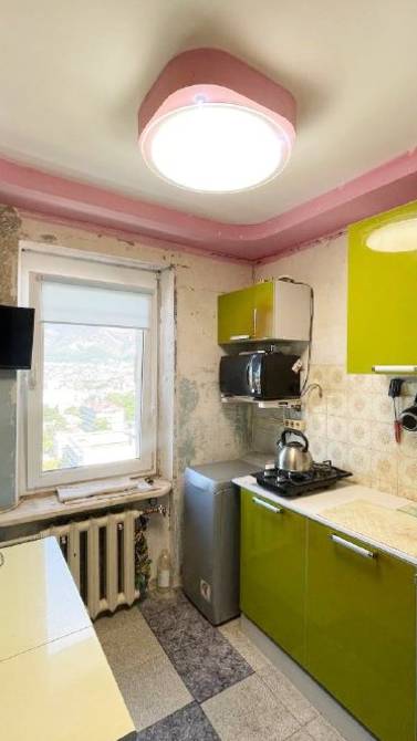 Цена квартиры в Геленджике 6.2  млн.р. Однокомнатная на ул.Свердлова, рядом с ул.Орджоникидзе.