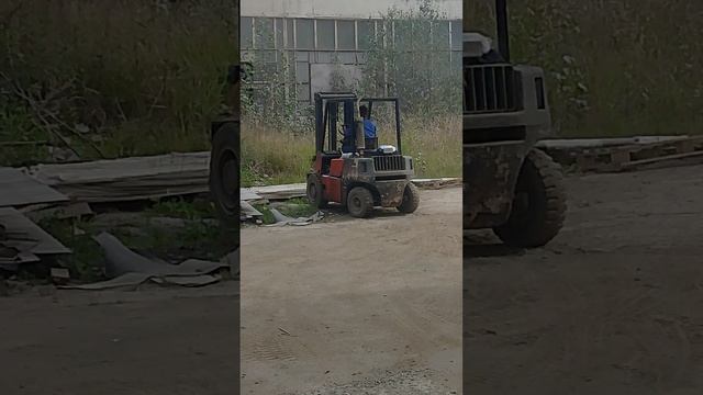 иногда я и на погрузчике работаю