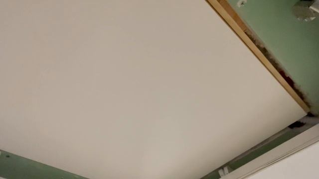 Интегрированный люк в натяжной потолок