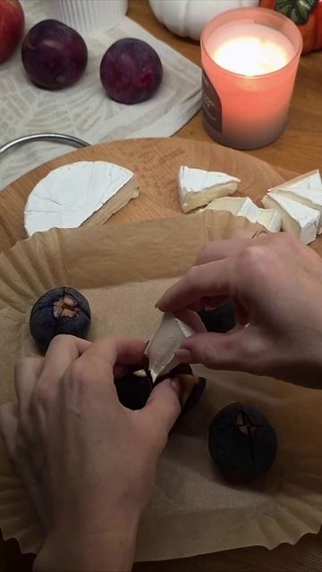 Инжир с медом и сыром
⏰ 5 минут
🌡️ 160 ℃ #аэрогриль #рецепты #инжир #дляаэрогриля