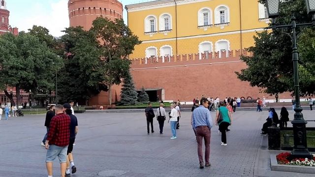 От станции метро Боровицкая до Красной площади (Вечный огонь у Могилы Неизвестного Солдата) 9.09.25