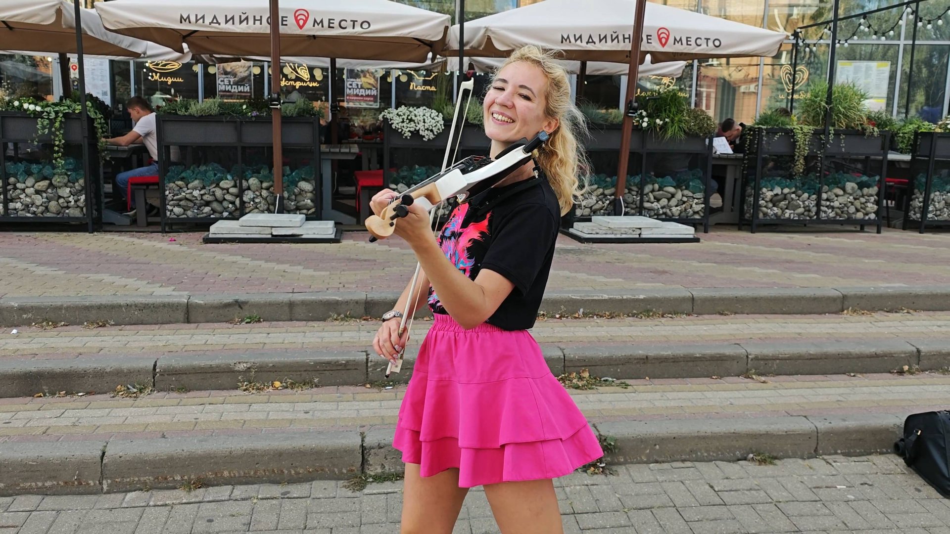 Выступление скрипачки Евгении Мальцевой 14 сентября 2025 г.