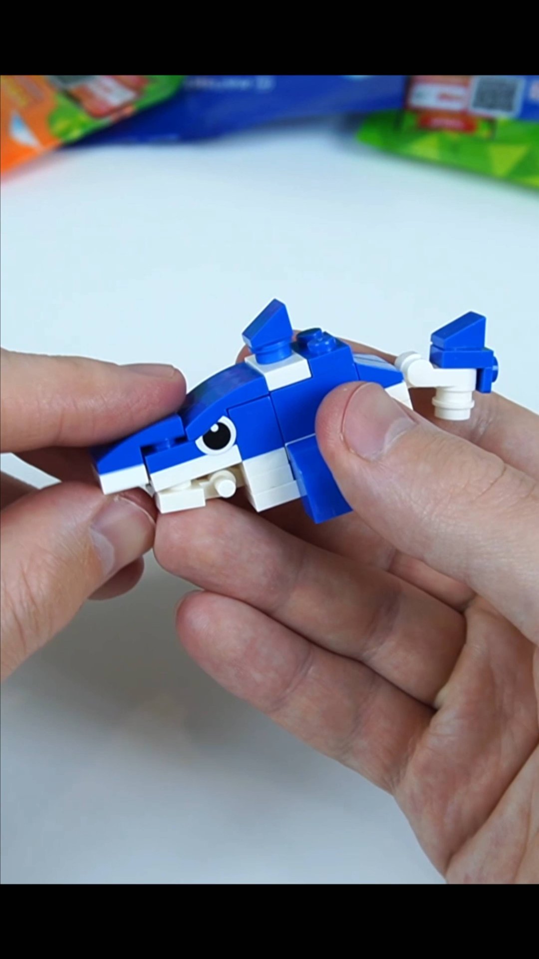 Акула Акулини из Зверятышей. Акция в Магните.