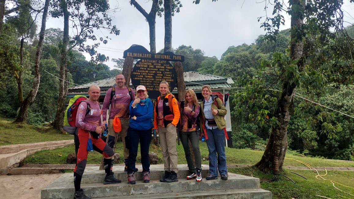 Первый день восхождения на Килиманджаро группы Клуба 7 Вершин «Фура слева»