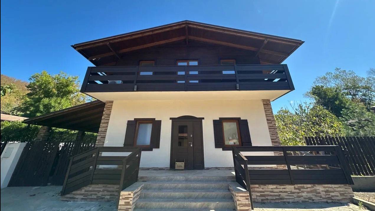 ШАЛЕ в лесу