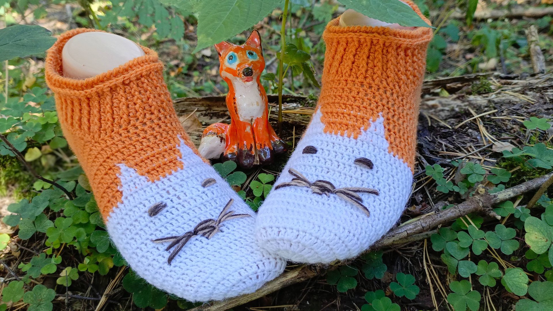 Утепляемся красиво ! Следки крючком .