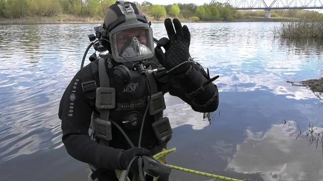 Соревнования водолазов на озере Зимовьё 2025