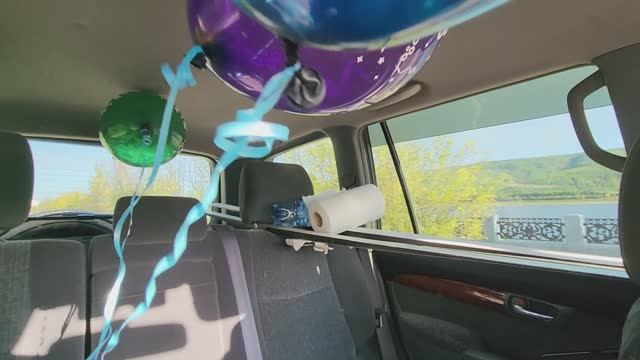 Гелий в шариках лыжи Germina и Закон Энерции.