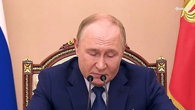 Владимир Путин ВВП России за семь месяцев 2025 года рост составил 1,1% этого достаточно #путин