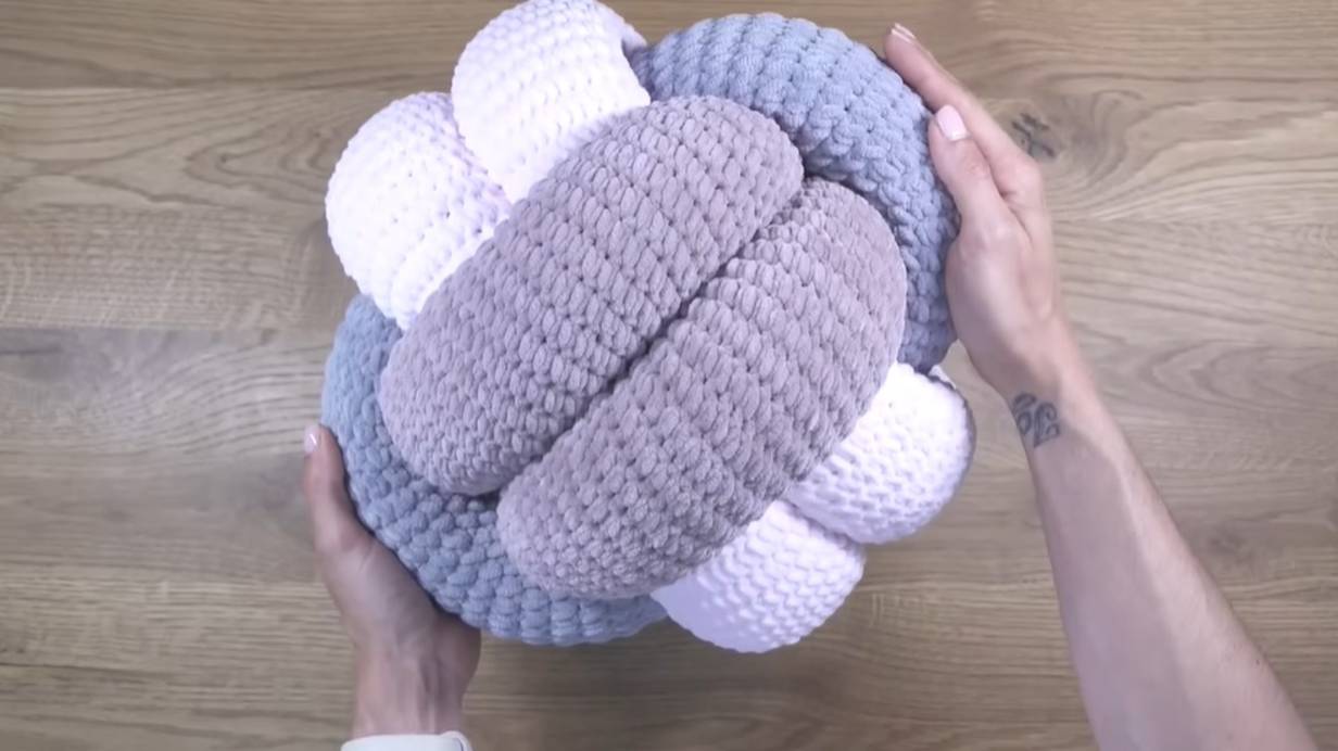 Подушка декоративная