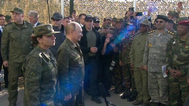 Встреча с иностранными военными, приглашёнными на учения "Запад-2025"