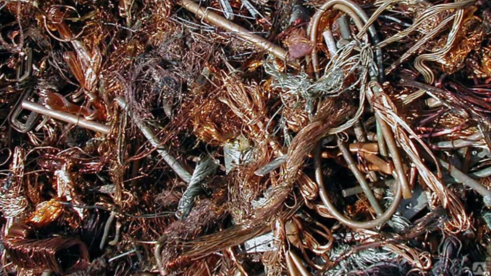 Неожиданный большой сброс. Копаю каждый день. Цветной металл сам меня находит.