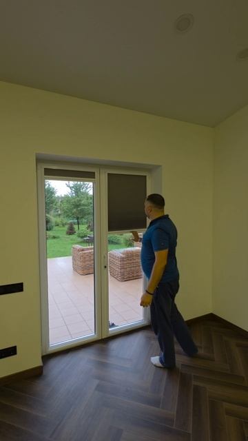 Шторы гофре в раме на входные двери, идеальный вариант затемнения и создания приватности