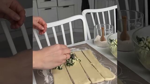 Пирог со шпинатом и сыром #выпечка #пирог #шпинат #сыр #рецепты