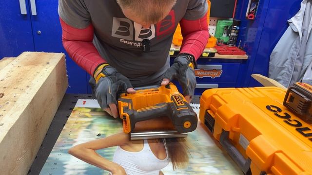 Аккумуляторный гвоздезабиватель нейлер INGCO CBNLI5005