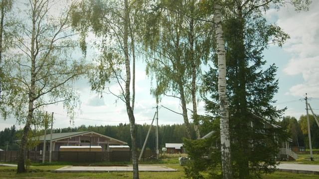 Прогулка по посёлку "Ушаковъ" в сентябре 2025 года