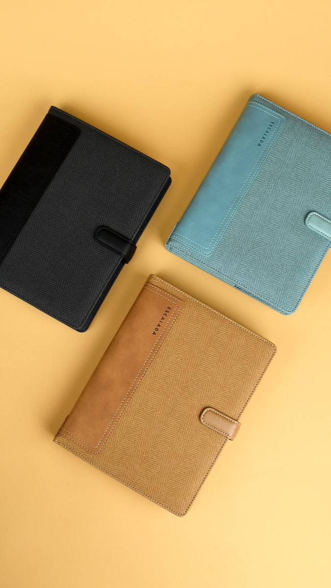 Недатированные ежедневники-органайзеры Escalada Premium арт. 70547-70549