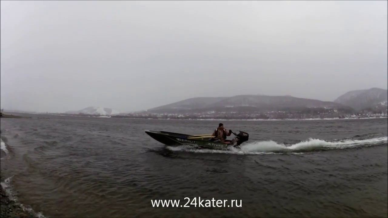 Тест лодки Беркут X-Treme с винтовым мотором и под водометом