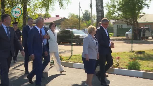 Заглянул глава региона и в Правдинский центр образования