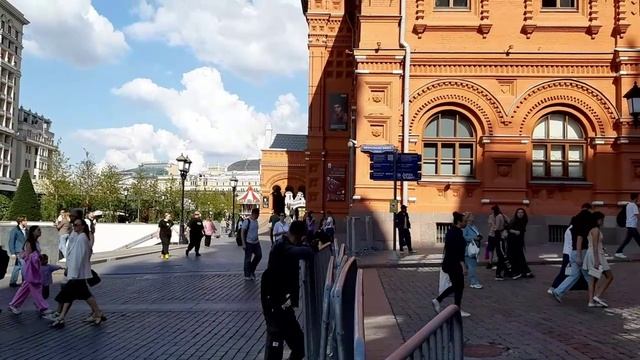 С Красной Площади к станции метро Охотный ряд (Театральная, Площадь Революции) 9.09.25